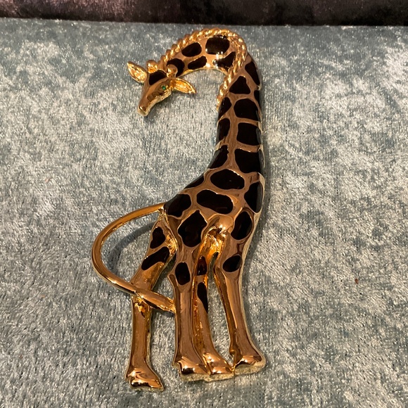 No Brand | Jewelry | Vintage African Inspired Tall Giraffe Jacket Pin ...